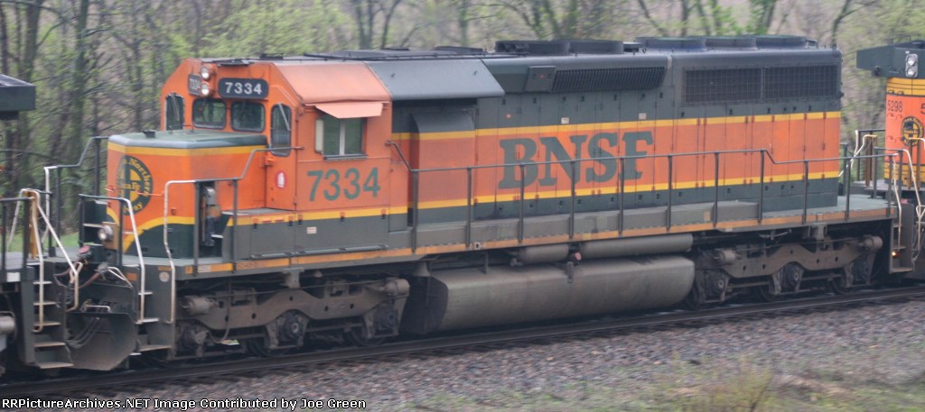 BNSF 7334